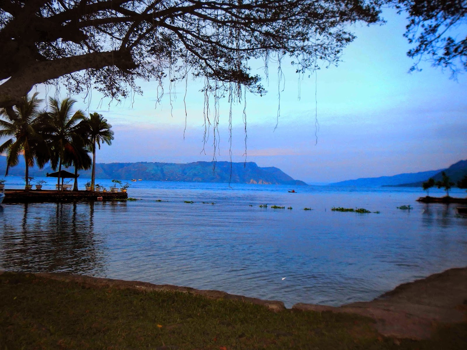 Sudutpandang: Backpackeran ke Pulau Samosir