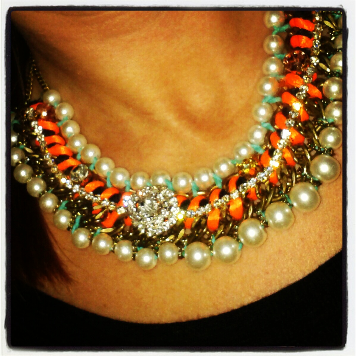 Estilismo Actual : COLLAR COLORES BY ZARA