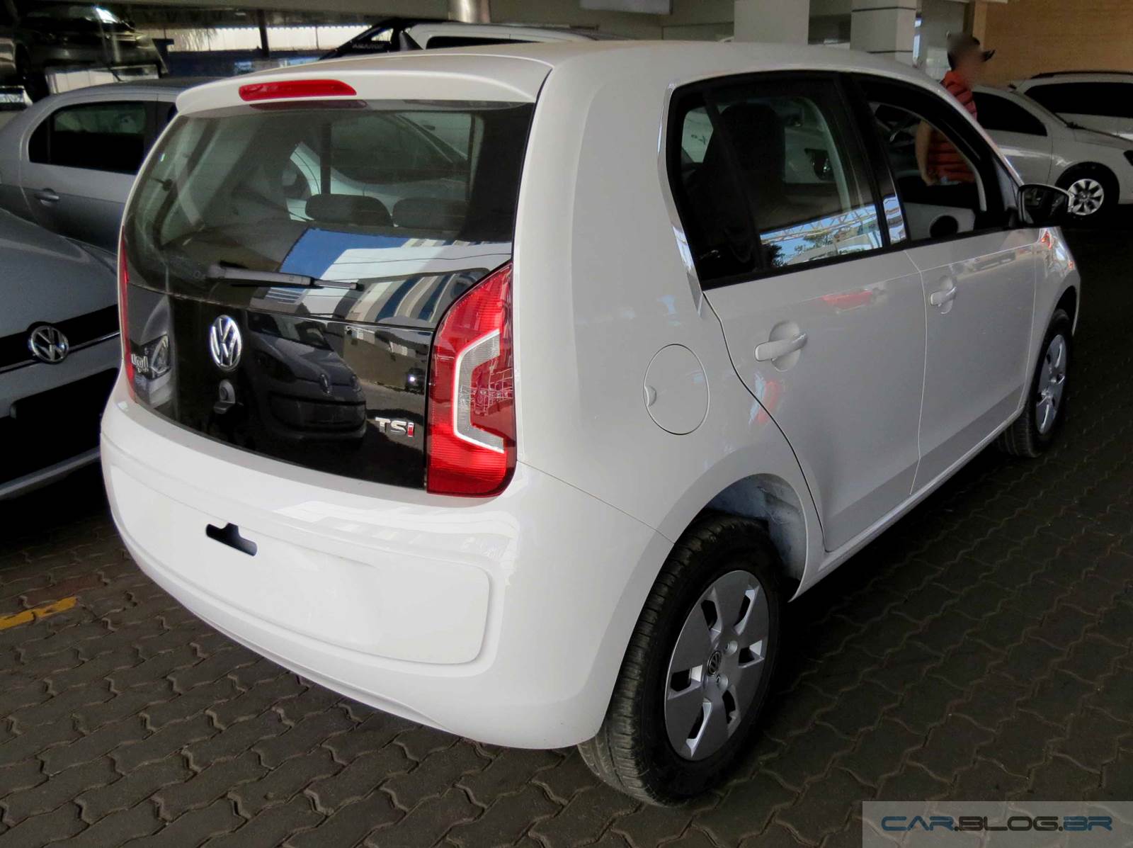 Volkswagen Up! TSI Move: detalhes da versão mais barata