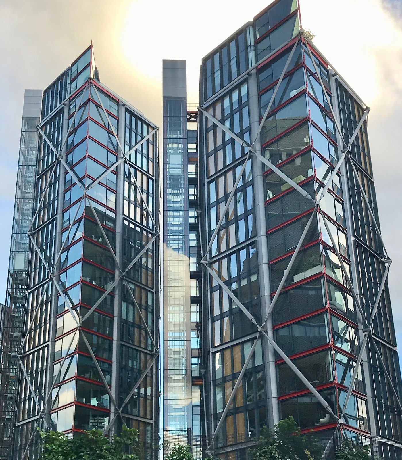 DriveByCuriosity: Architecture: London´s Futuristic Towers