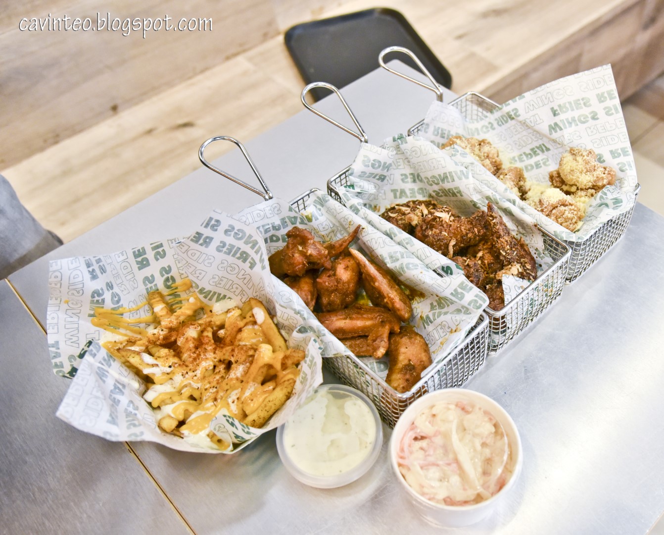 Entree Kibbles: Wingstop - Signature Platter for 2 @ VivoCity [Singapore]