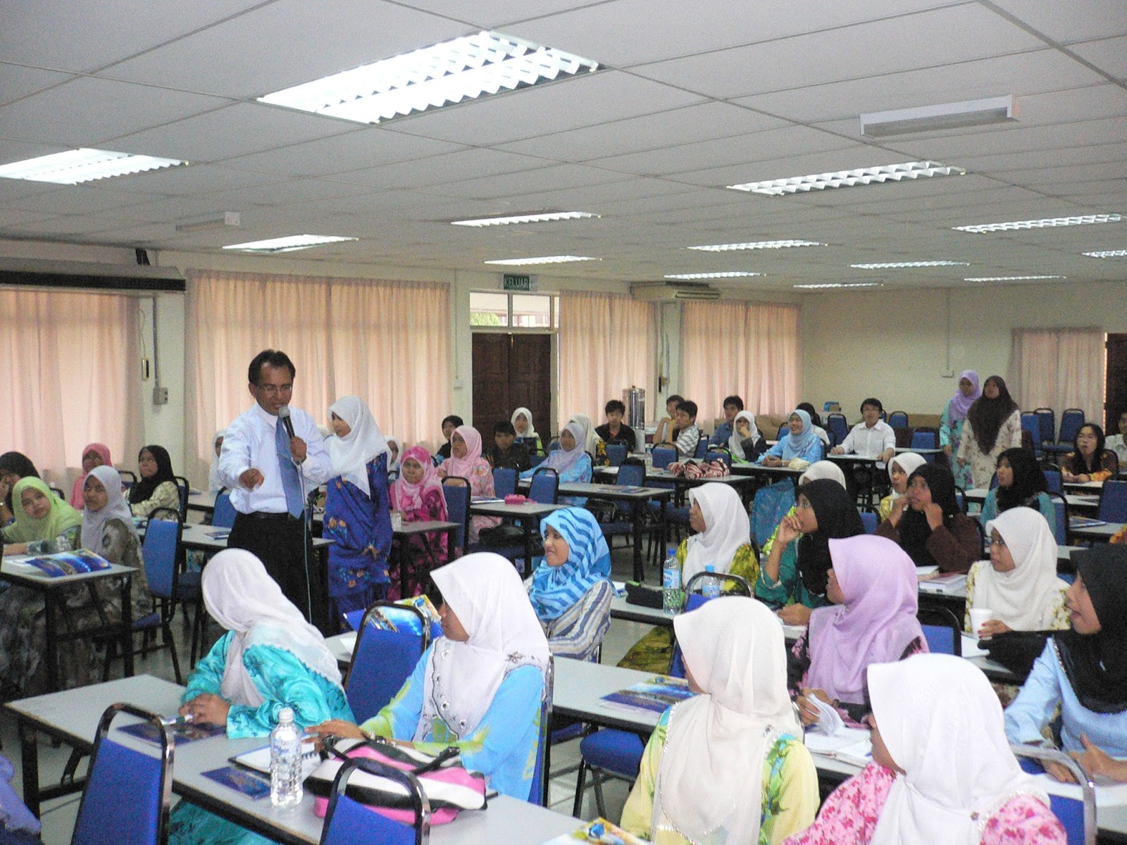 DREss and Speak for Success: INTRODUCTION TO DRESS PROGRAM