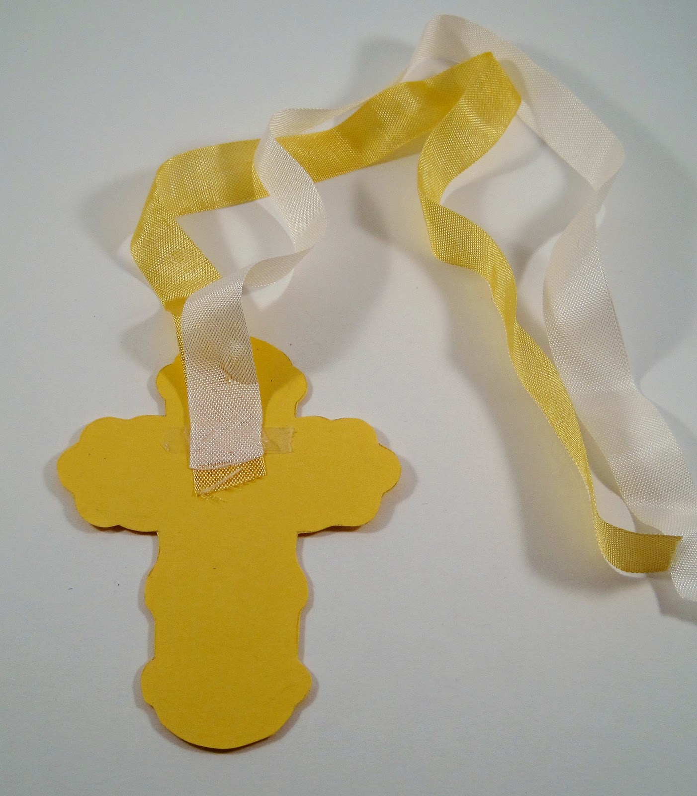 Twinshappy: Cross Bookmark