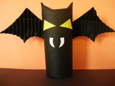 a faithful attempt: Cardboard Tube Creatures: Vampire, Bat and Cat