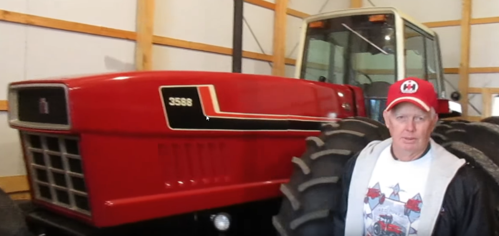 Industrial History: IH: 2+2 Tractor (Anteater)