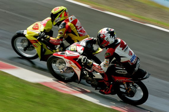 Gambar Motor Road Race | R-way Collection
