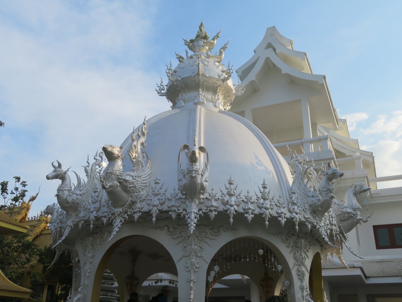 Kee Hua Chee Live!: WHITE TEMPLE OR WAT RONG KHUN IN CHIANGMAI ...