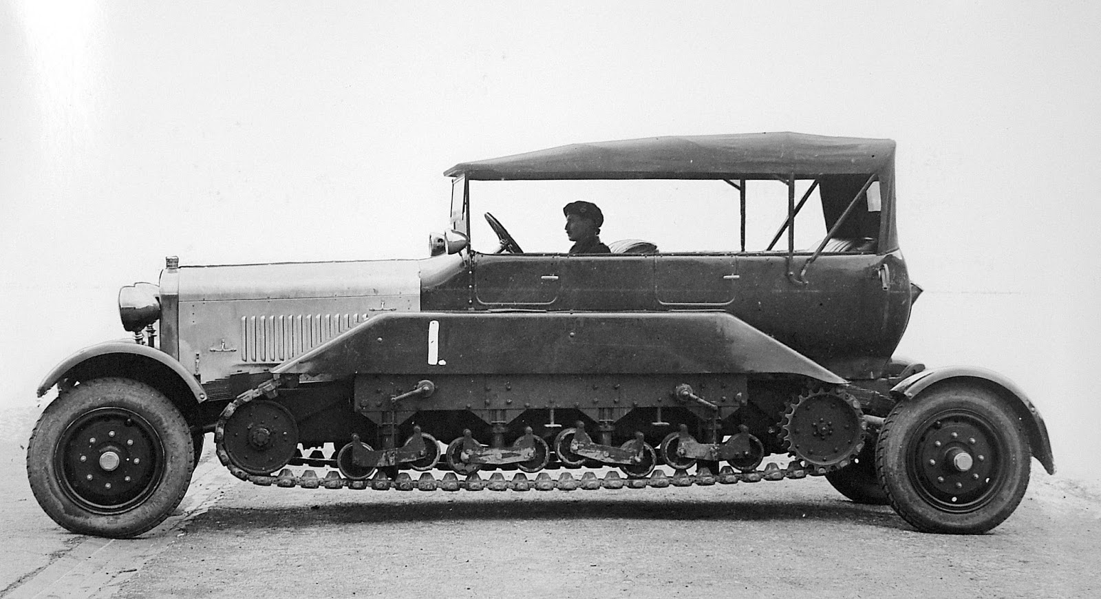 Interwar Tank Development: Vickers Reconnaissance Car - wheel-cum-track ...