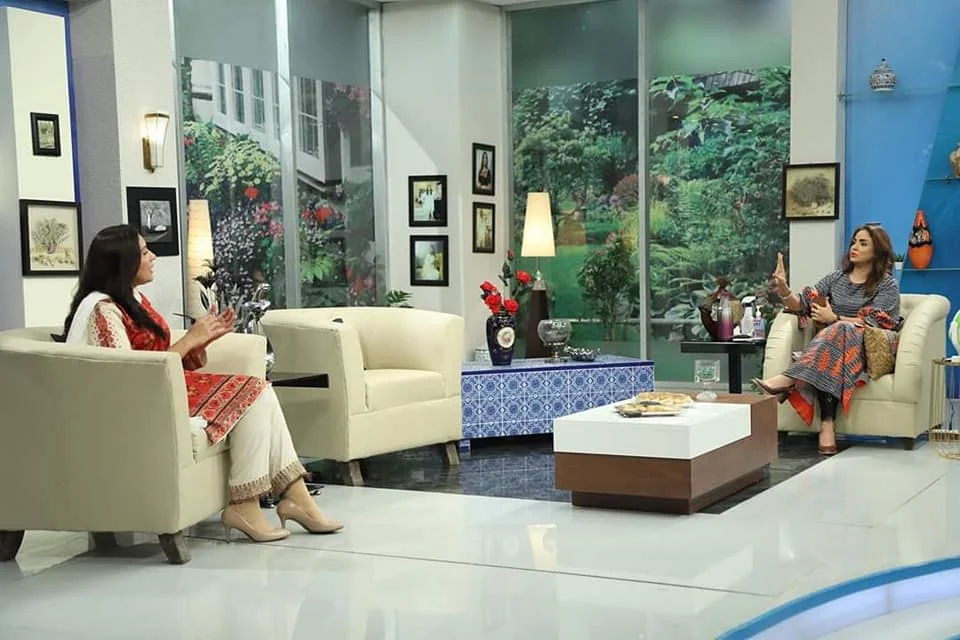 Nadia Khan Morning Show| Beautiful Pictures of Couple Maham Amir and ...
