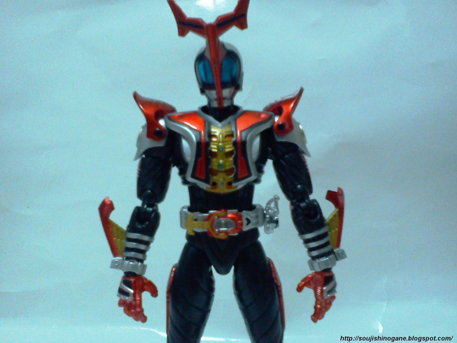 =Shirogane Len ザ Blog=: SHFiguarts Kamen Rider Kabuto Hyper Form Review