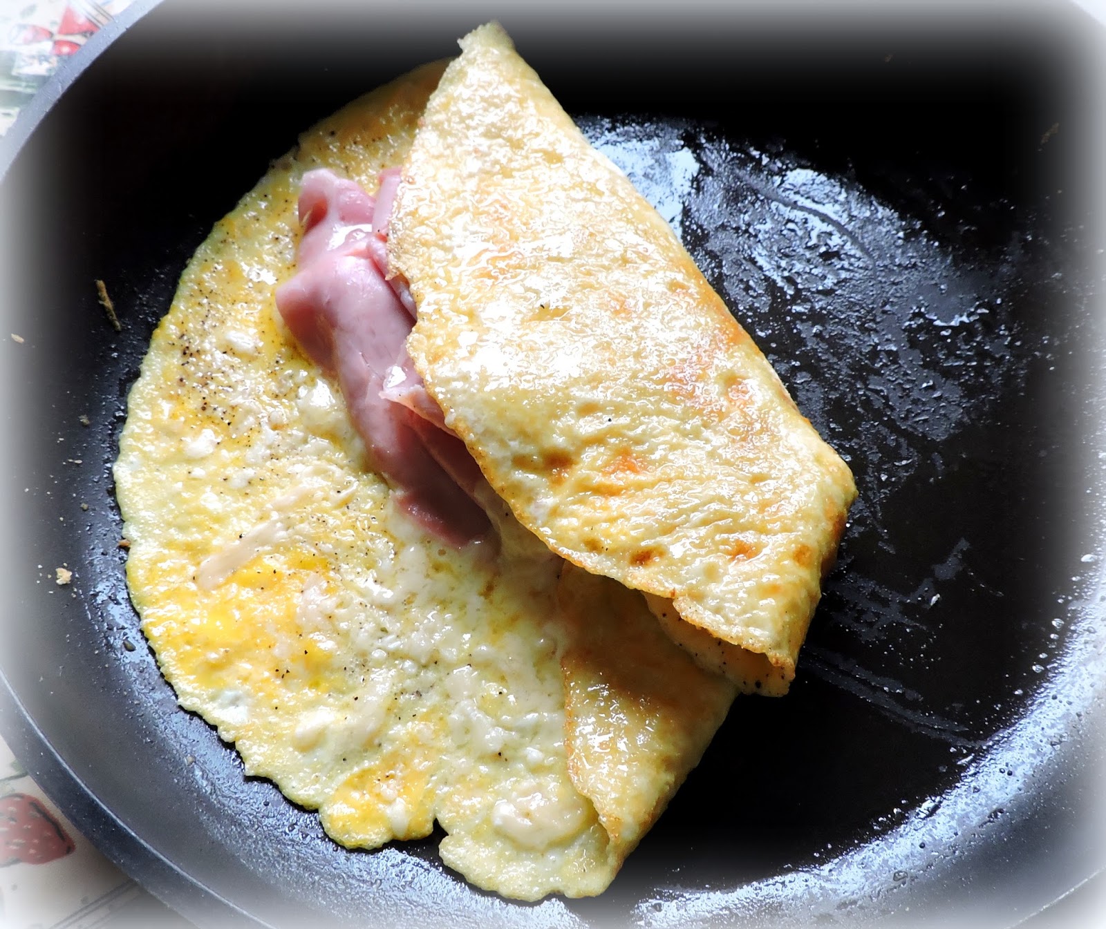Ham, Cheese & Egg Breakfast Roll Ups | The English Kitchen