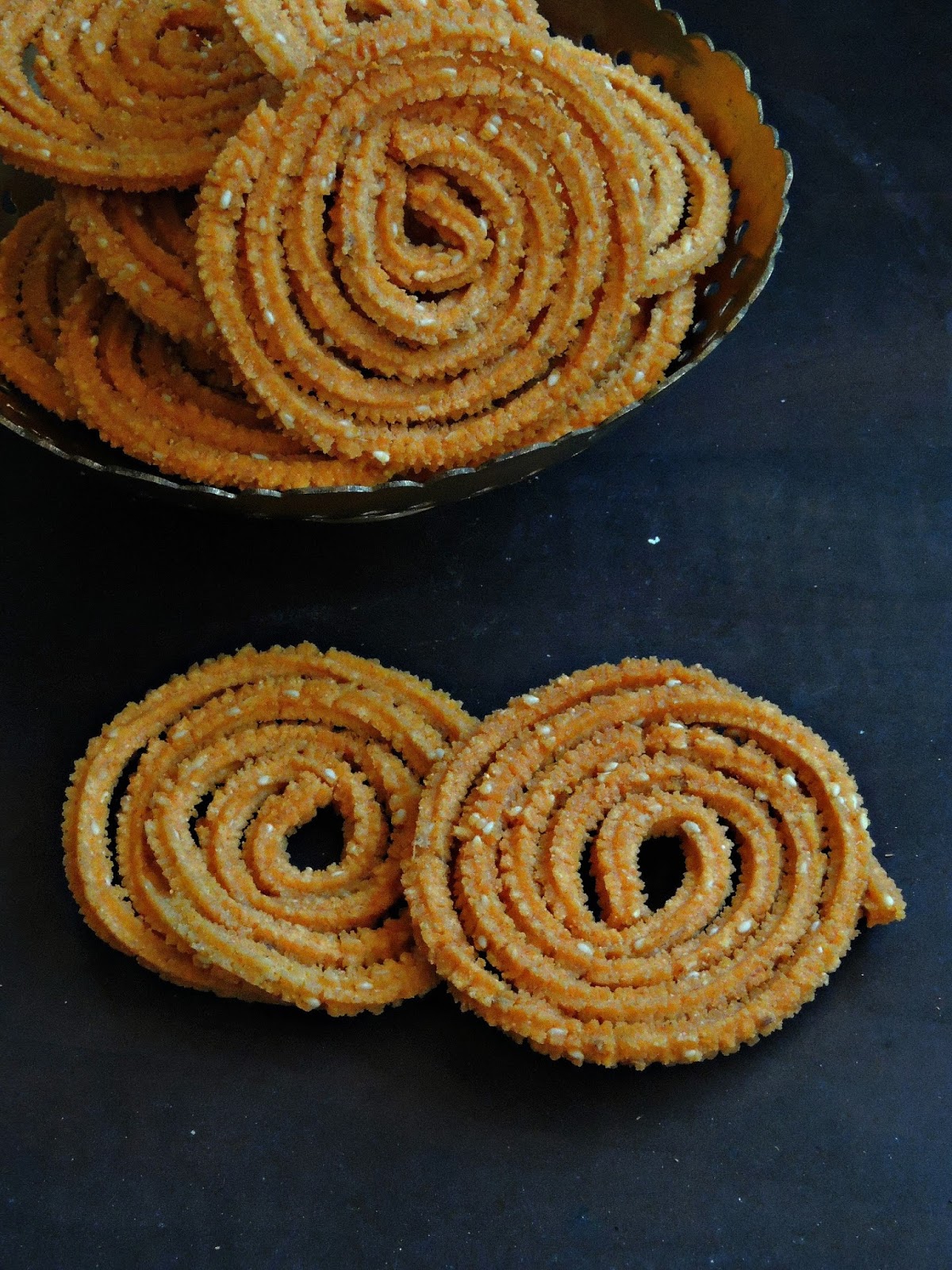 Priya's Versatile Recipes: Janthikalu/Murukkulu/Chakli