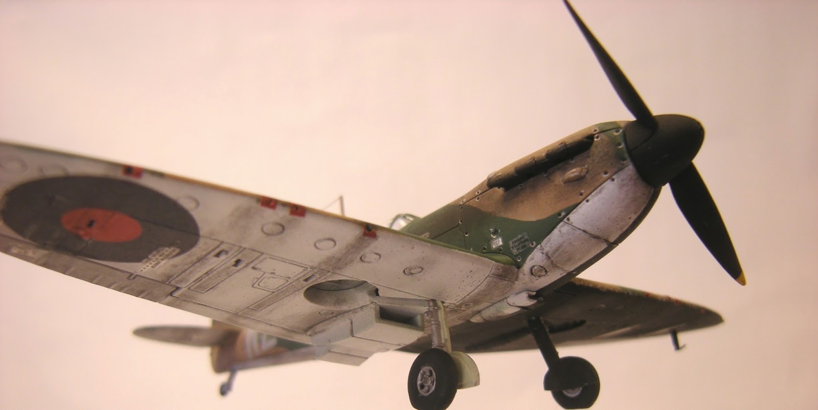 1/72 Scale Kits & Diorama: Airfix Spitfire Mk1