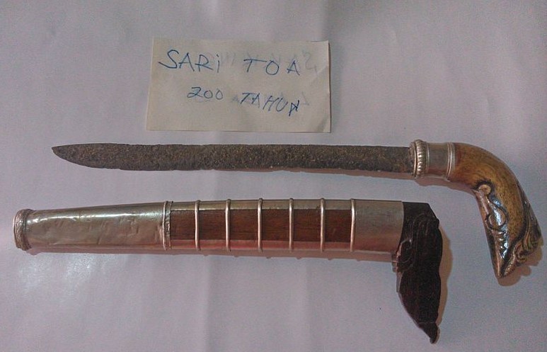 Sejarah Senjata Tradisional Badik dan Jenisnya - Bugis Makassar - Dunia ...