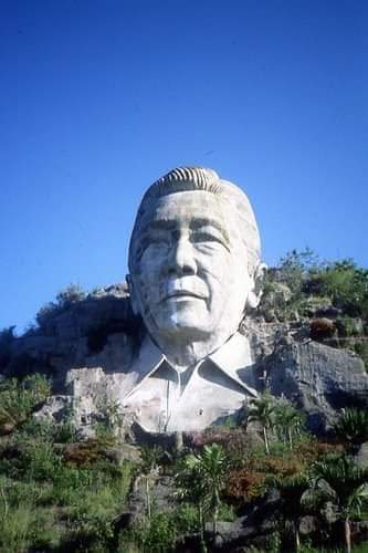 This monument of Ferdinand Marcos was a tourist spot in Benguet - It's ...