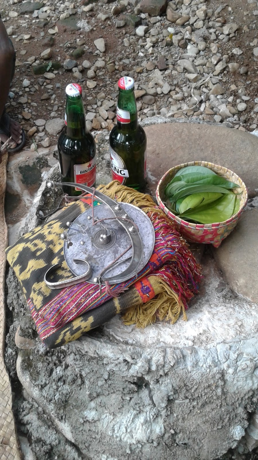 Felix Nai Buti : (Oleh Felix Nai Buti) BUDAYA ADAT HA'A LUHA SUKU KEMAK ...