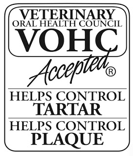 蔡依津獸醫師: 認識VOHC獸醫口腔健康委員會，狗貓潔牙骨、飼料、零食、潔牙水、牙膏、凝膠、噴霧商品的認證標章