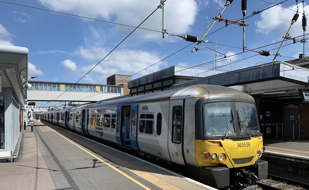 British Diesels and Electrics: Class 365 Networker Express