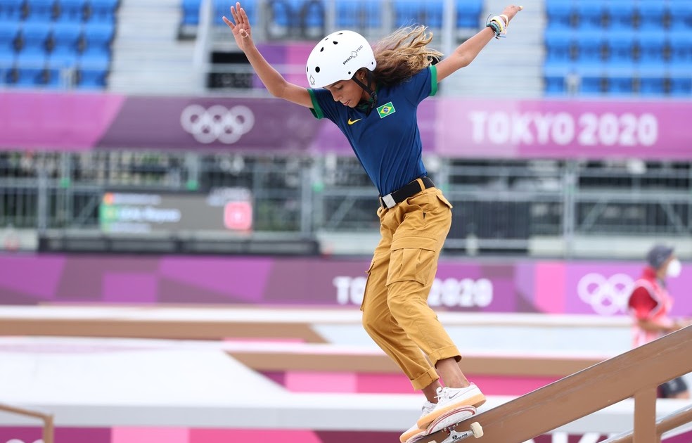 Rayssa Leal se torna a mais jovem medalhista olímpica da história do Brasil