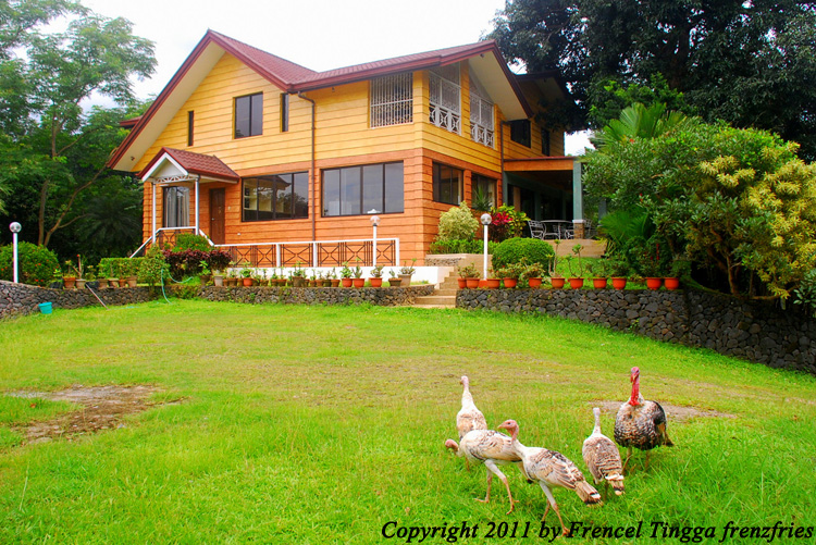 Frenz Fries: Momarco Resort, Tanay