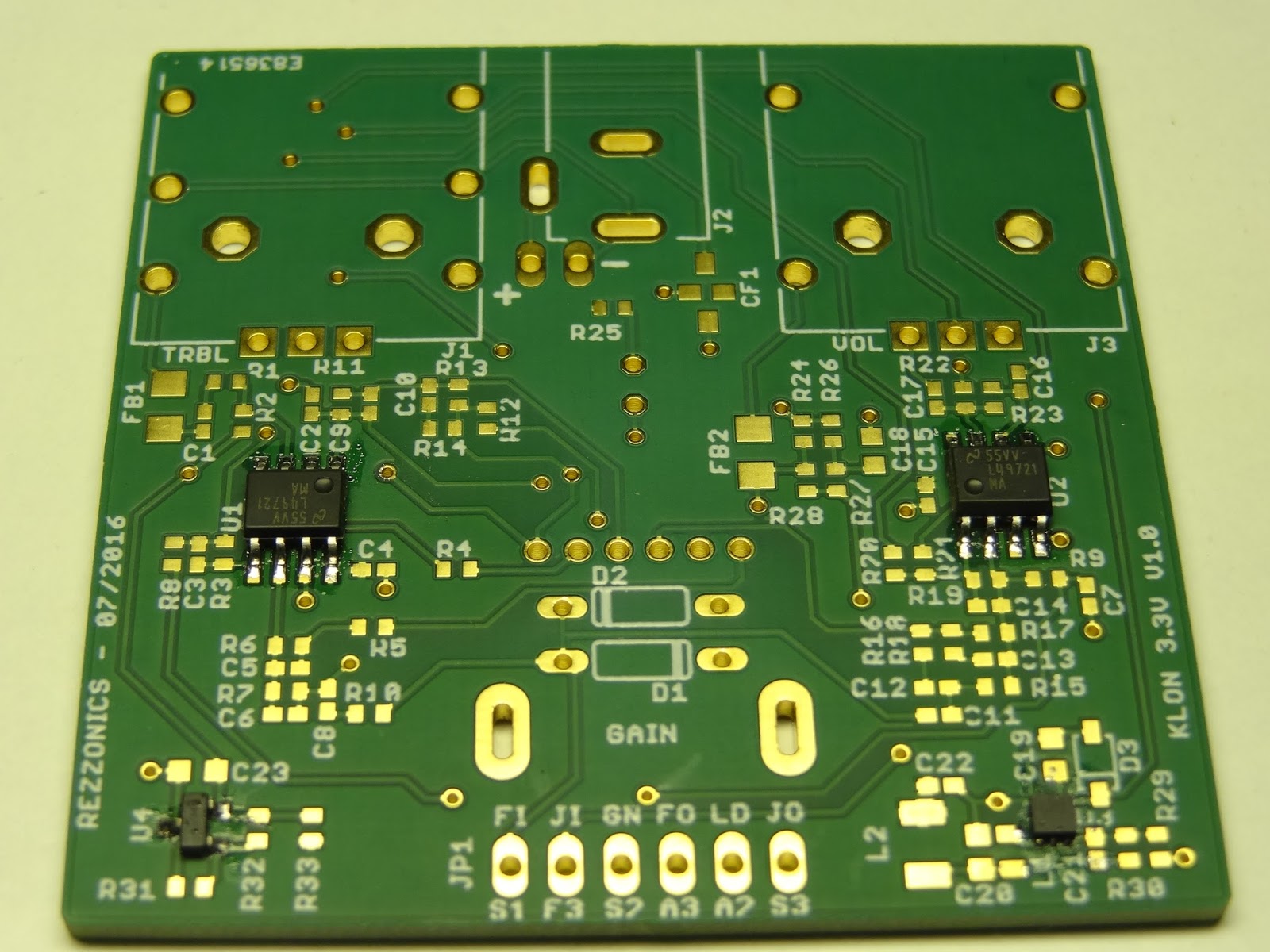 Rezzonics: Klon 3v3 clone: assembly and test