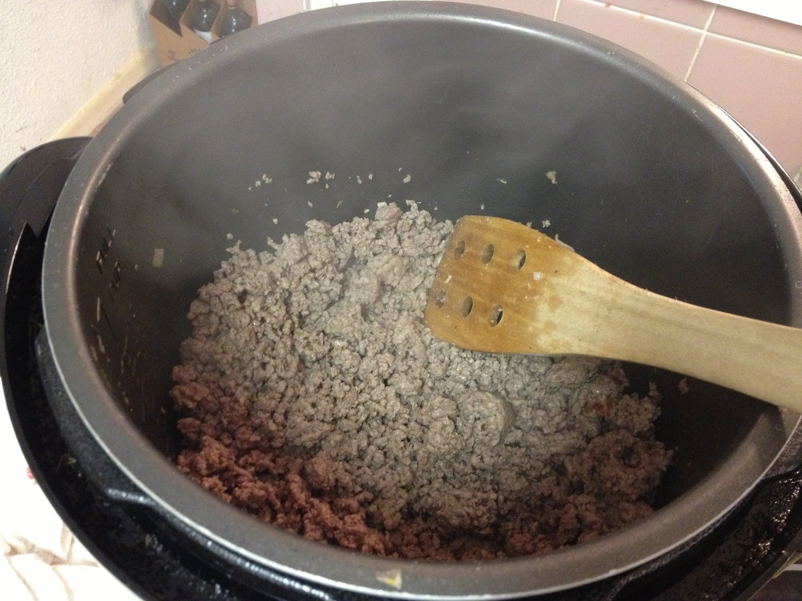 Tracy Cooks in Austin: Pasta sauce with meat in Pressure Cooker