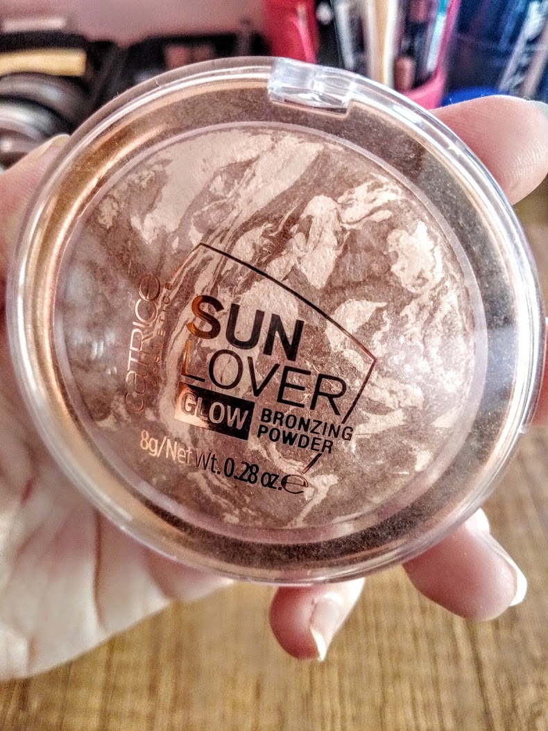 Petraana: CATRICE Sun Lover Glow Bronzing Powder 010 Sun-kissed bronze