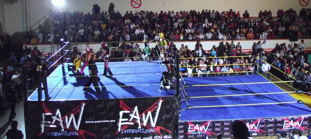 ESTRELLAS DEL RING.: EAW BUSCA ACERCAR AL PUBLICO A LA LUCHA LIBRE Y ...