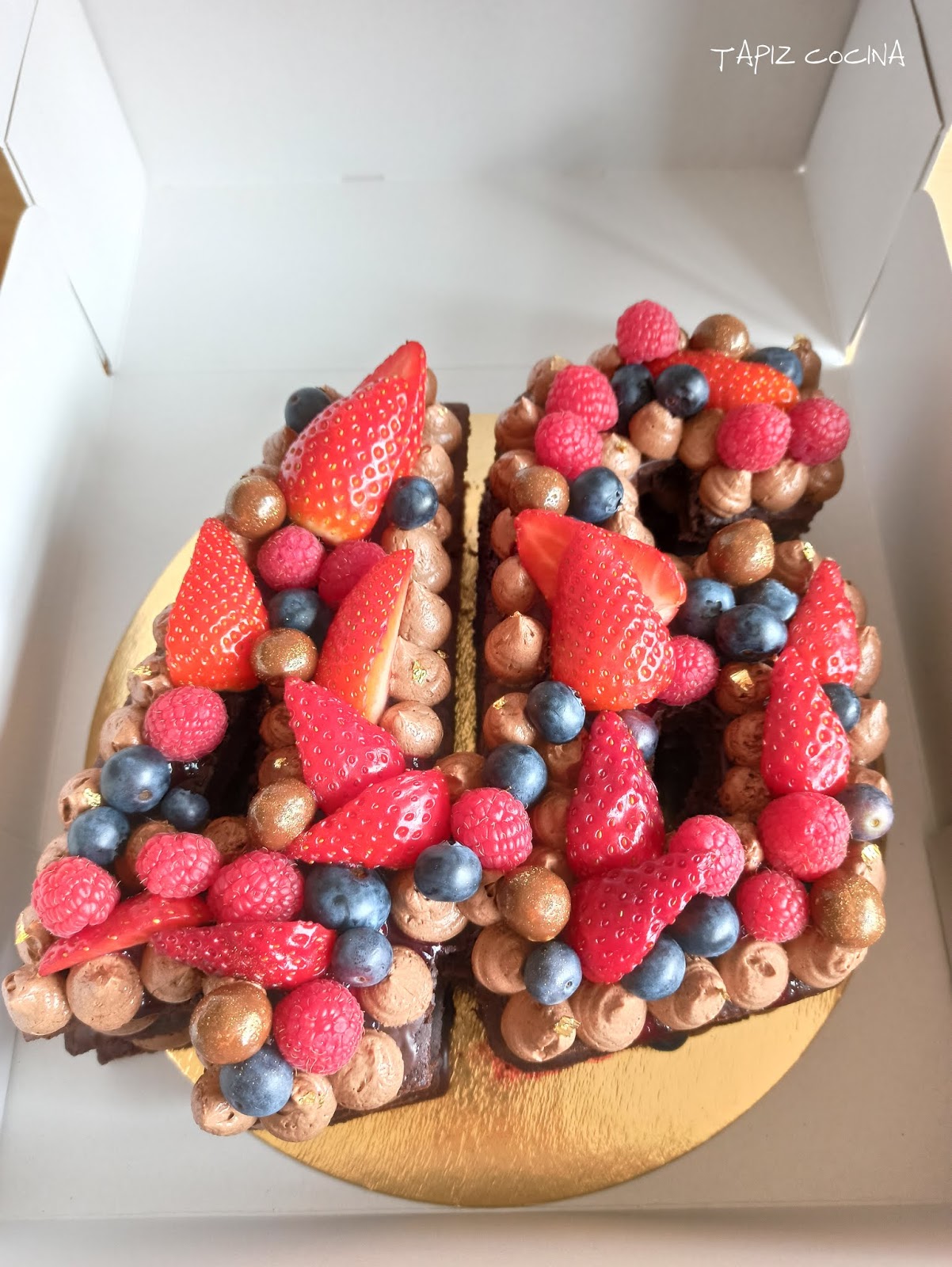 tapiz cocina y guindillita: tarta de chocolate y frutos rojos número 46 ...