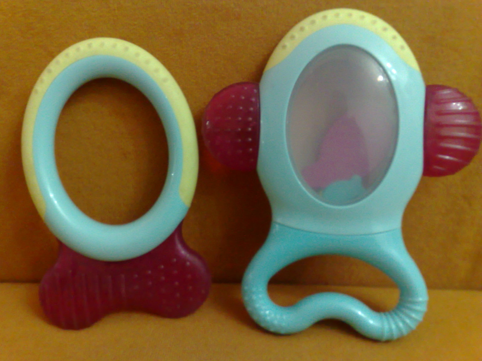 Pu3 Store @~Sold Item~@: AVENT Teether