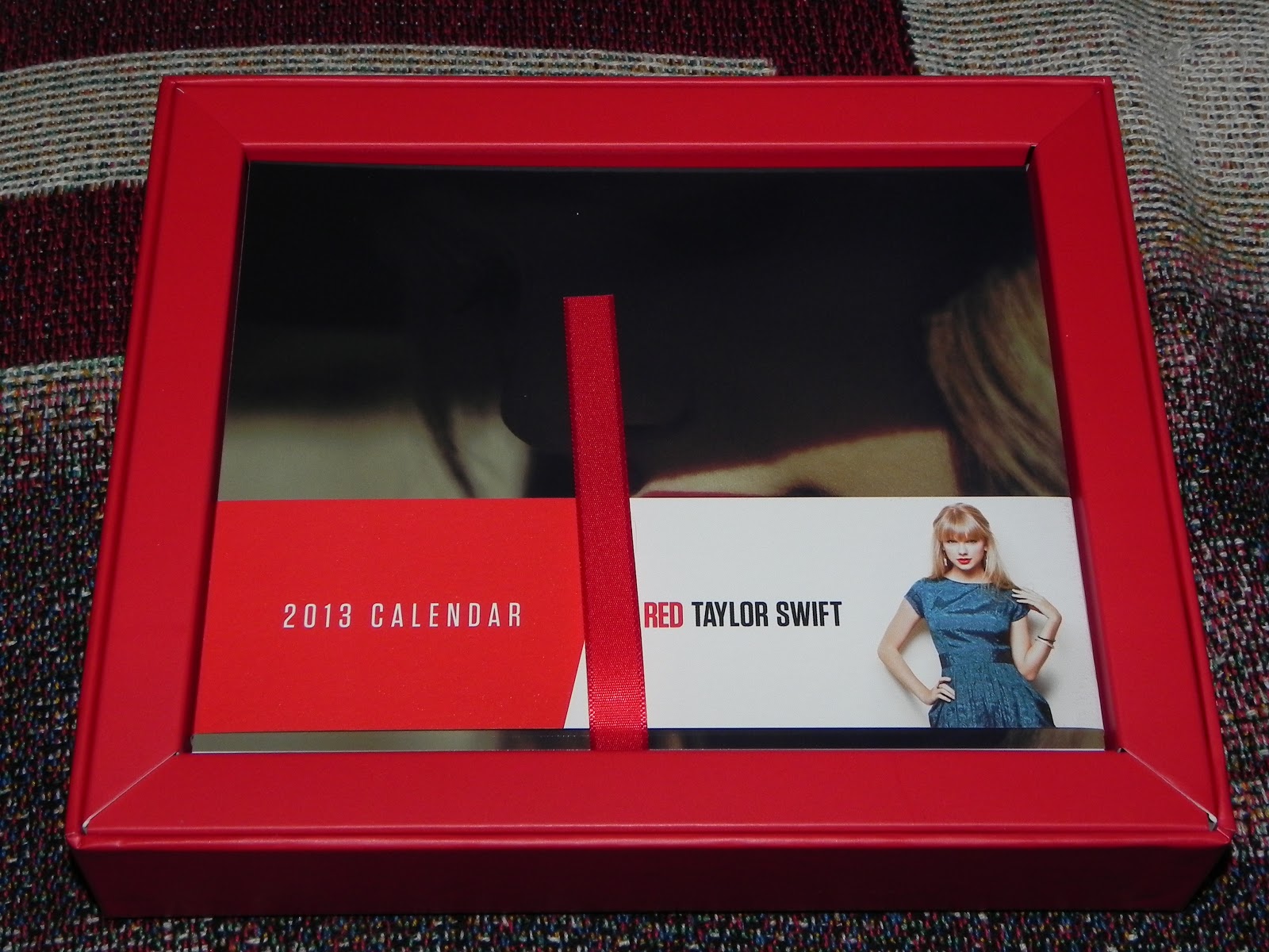 Publicafé Collection: Box Taylor Swift Red Valentine's Day Edition