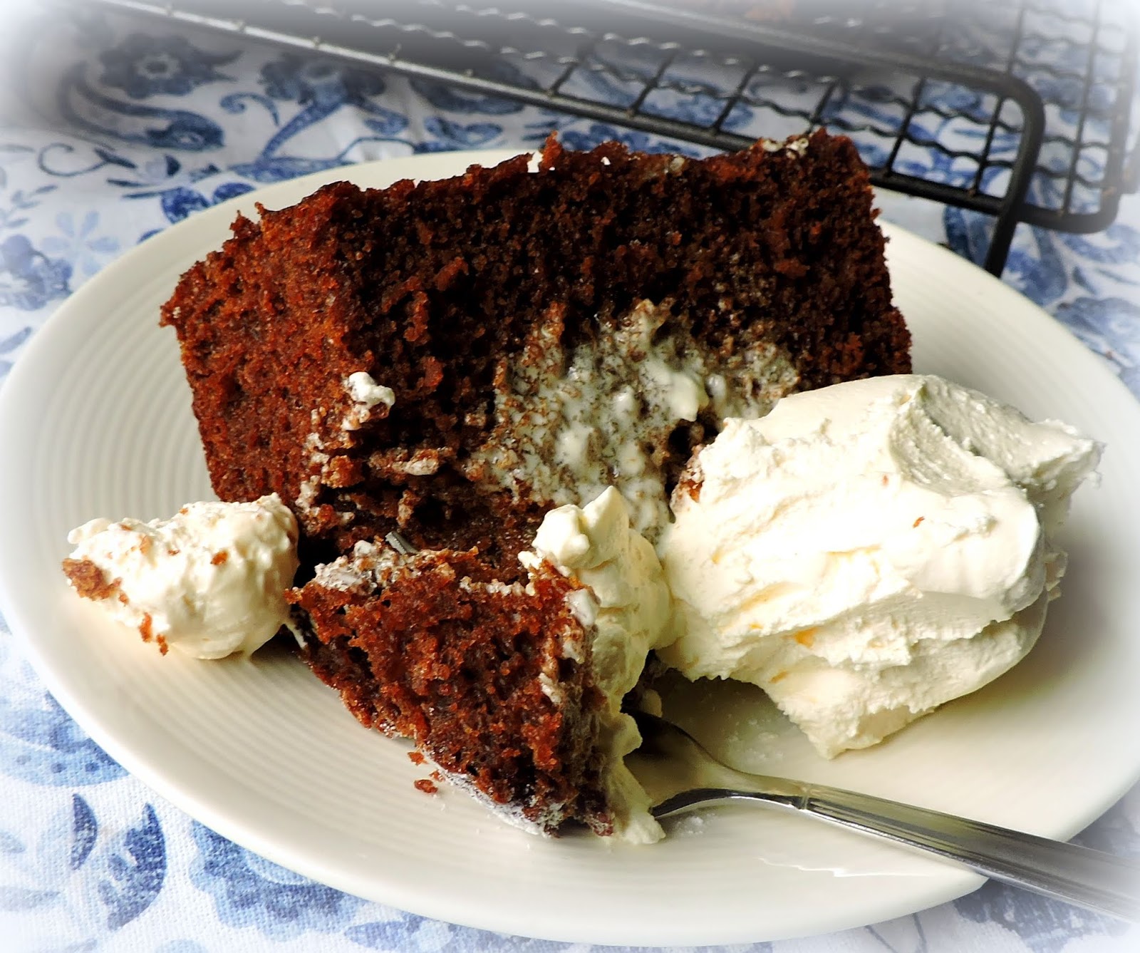 Blue Ribbon Gingerbread | The English Kitchen