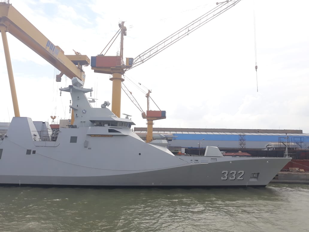DEFENSE STUDIES: KRI I Gusti Ngurah Rai-332 Selesai Dipasang Millenium ...