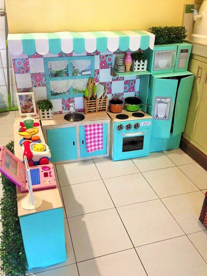 This mom created the ultimate dream kitchen for her kid out of ...
