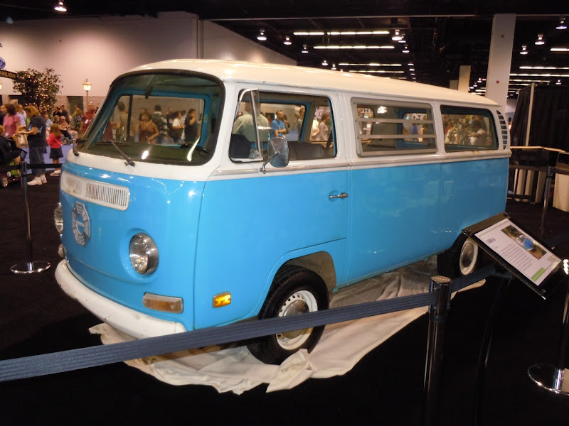 Hollywood Movie Costumes and Props: DHARMA Initiative VW van from LOST ...
