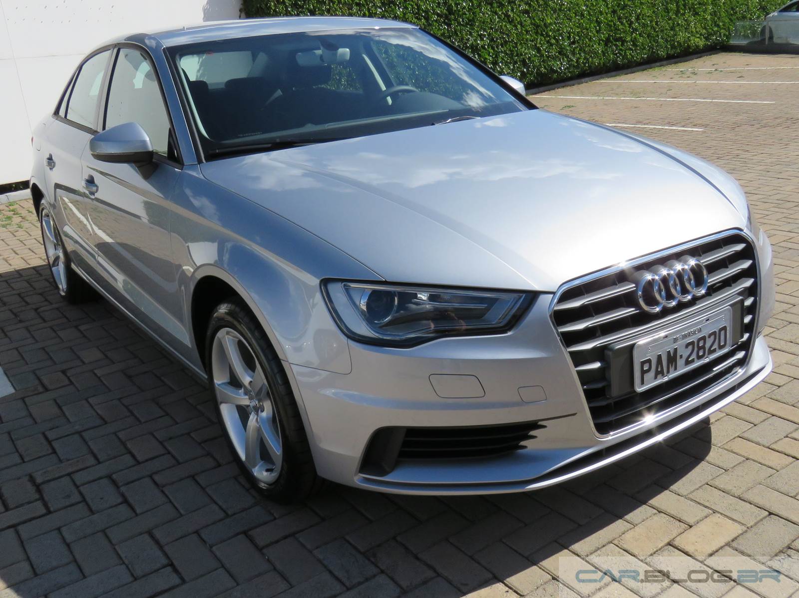 Audi A3 1.4 TSI Flex AT6 x VW Golf 1.4 TSI DSG - consumo
