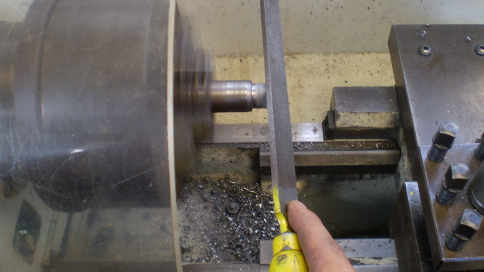 Ricardo de Macedo: Making a Piston stop tool