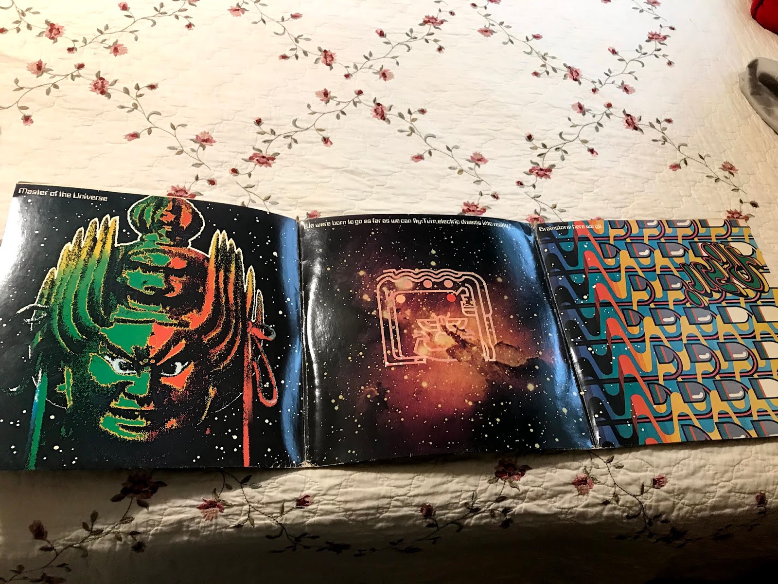 The College Crowd Digs Me: TCCDM Pulls One Out..."Space Ritual ...