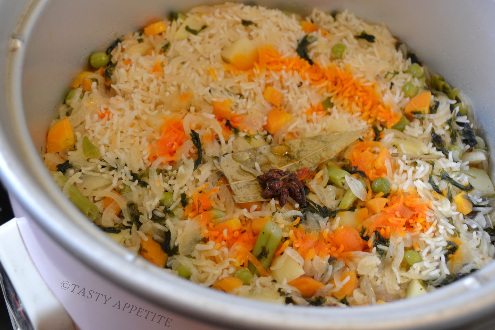 Vegetable Pulav / Veg Pulao / Step by Step: