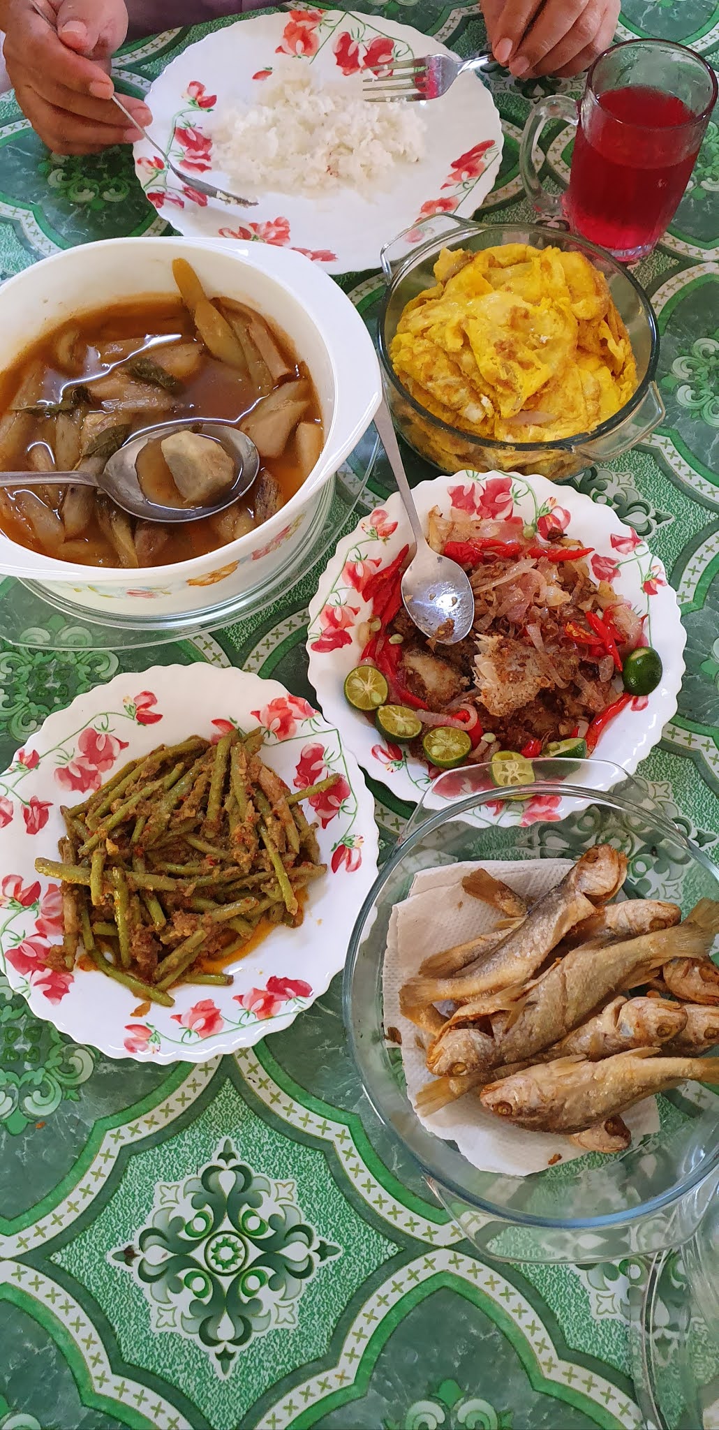 Warisan Petani: MB 137 : Juadah Raya