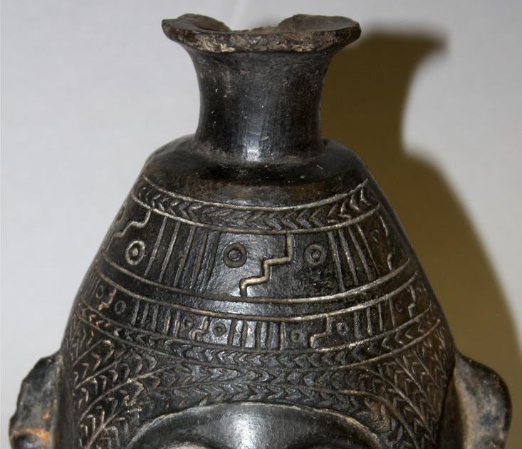 Historia del Arte: Aríbalo Incaico con Forma de Cabeza Humana