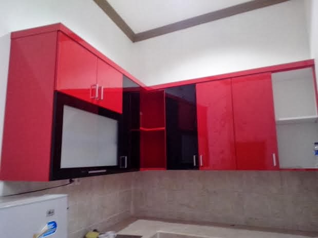 RIMBA ASIA FURNITURE: Kitchen-set Kontemporer Merah-Hitam