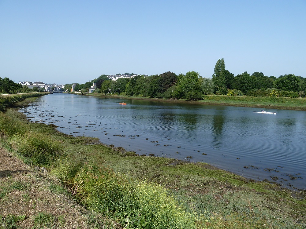 BRETAGNE - Finistère 29: QUIMPER - Chemin du halage au bord de l'Odet BRETAGNE - Finistère 29: QUIMPER - Chemin du halage au bord de l'Odet