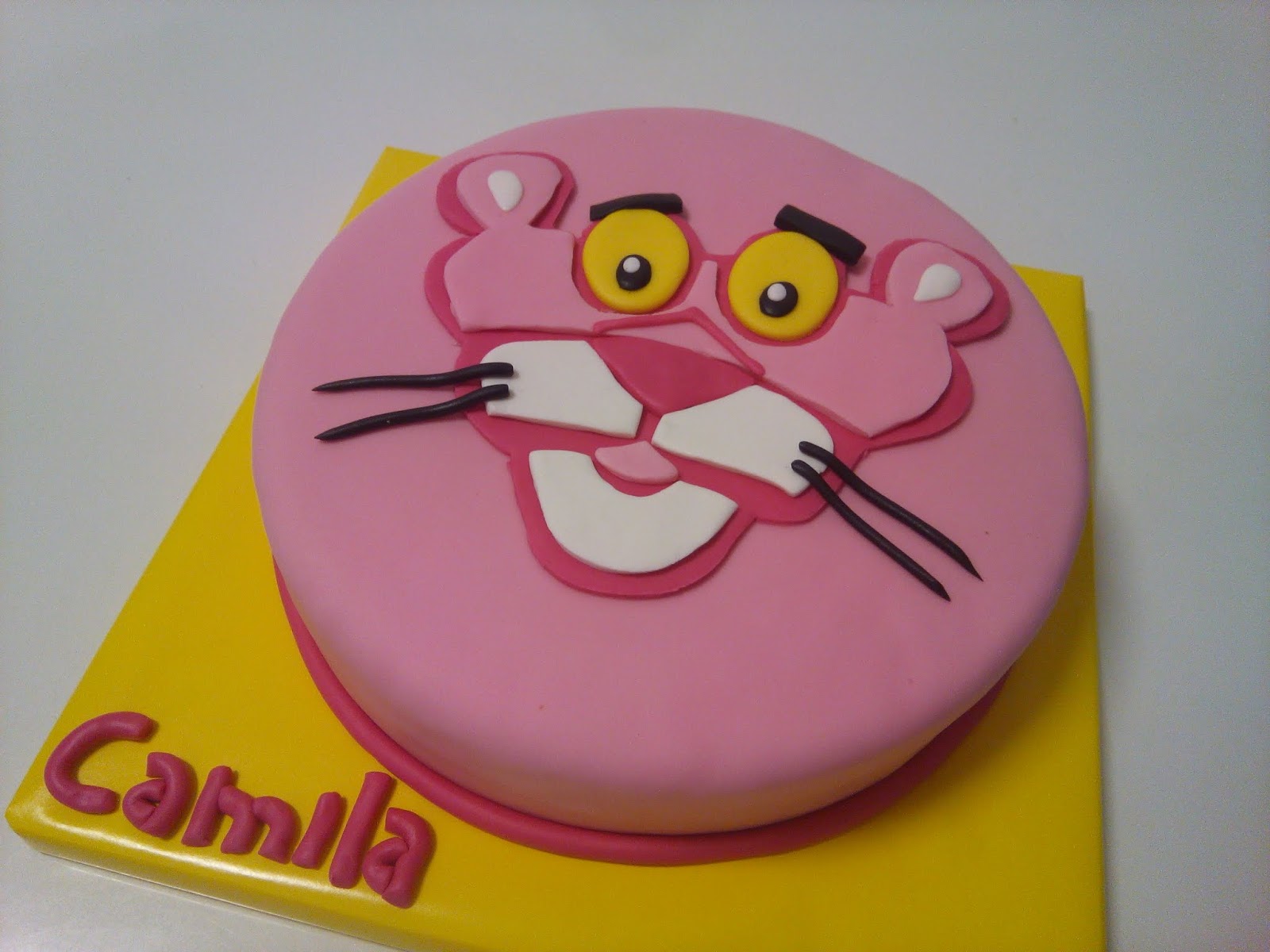 IdeiasDocinhas: Bolo Pantera Cor de Rosa da Camila