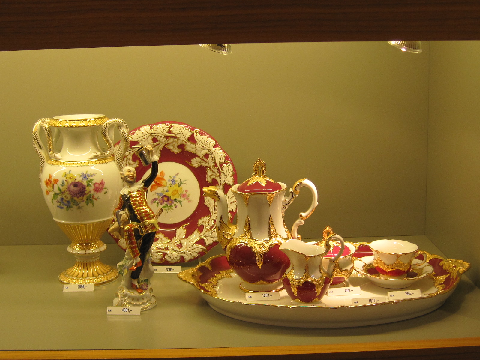 Noon's blog: Meissen, wie kan en wil dit porselein nog aanschaffen?