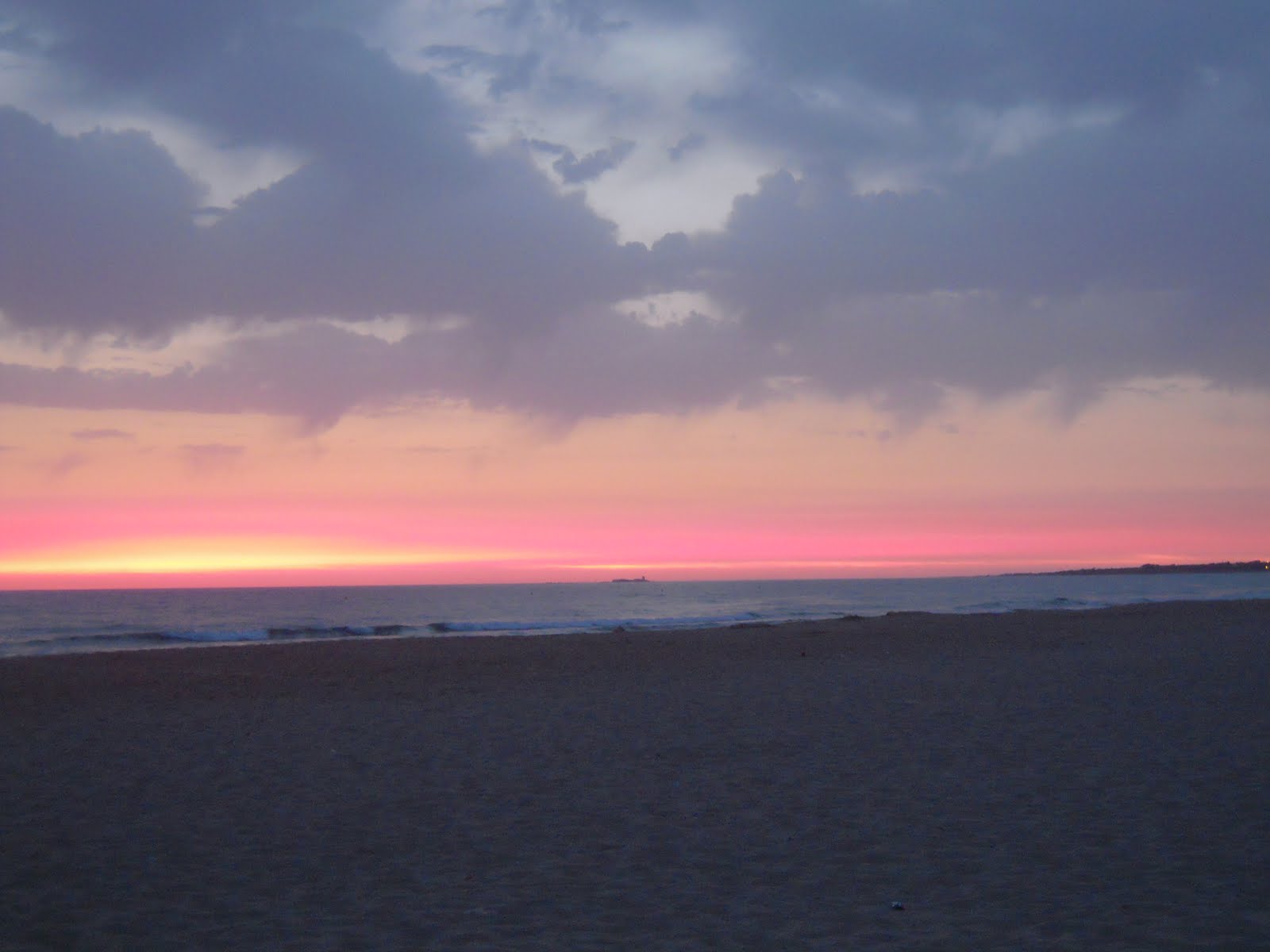 JagolezAlerceWaslaico: Atardecer Rosa en " La Barrosa