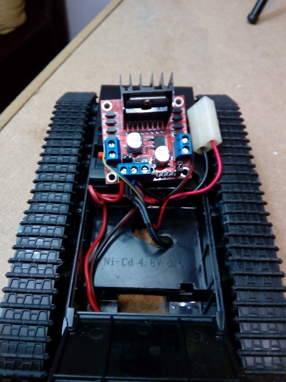 infotronikblog: Arduino: Driver L298N y Bluetooth HC-06 infotronikblog: Arduino: Driver L298N y Bluetooth HC-06