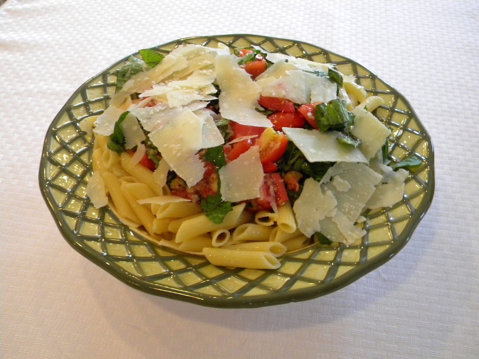Mattia's Cooking Journal: Penne Pasta With Tomatoes, Basil, and Pine Nuts