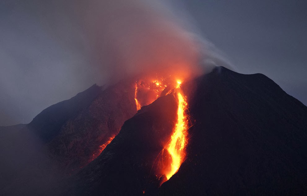 30 Foto yang menceritakan dahsyatnya letusan Gunung Sinabung | Basecamp ...