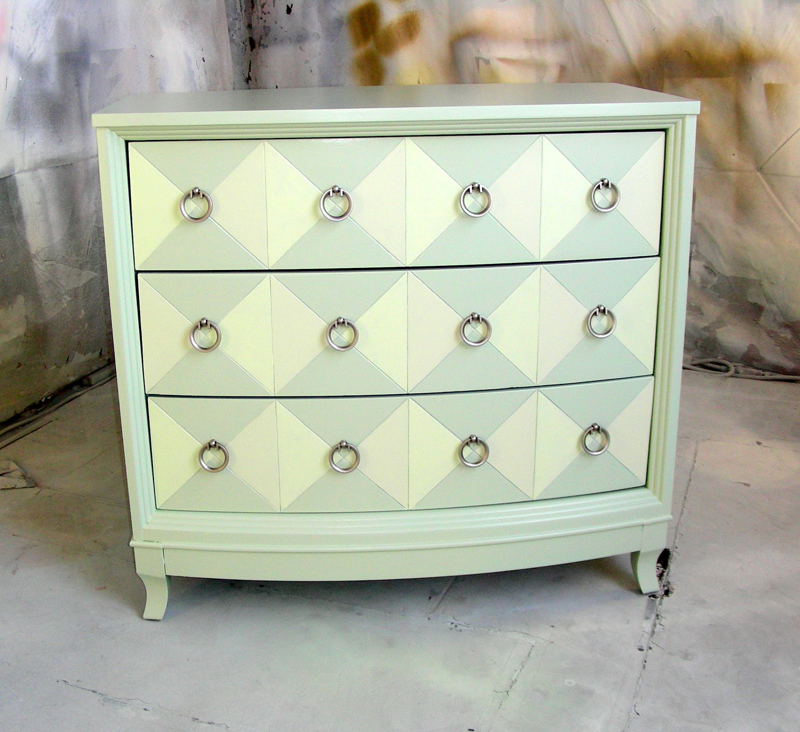 Sydney Barton - Painted Furniture: Chest in Shades of Green